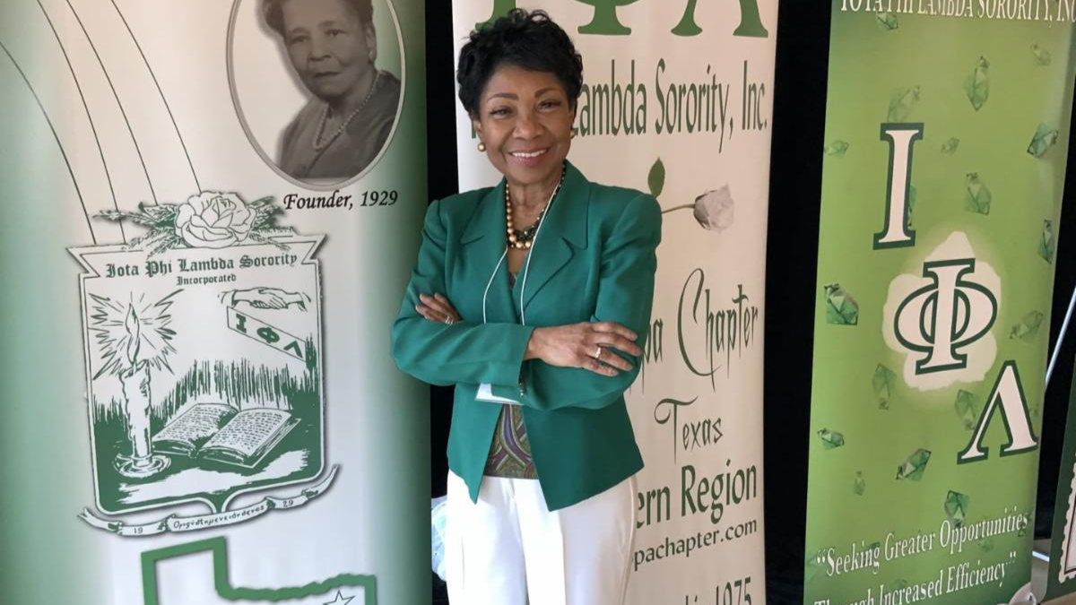 Superb Woman: Charlotte Berry - Texas Metro News