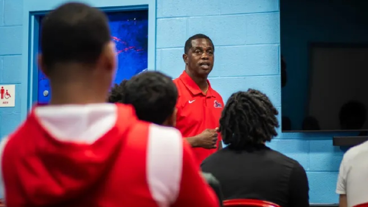 Delaware State is ‘tired of losing.’ Lee Hull ready to oversee Hornets ...
