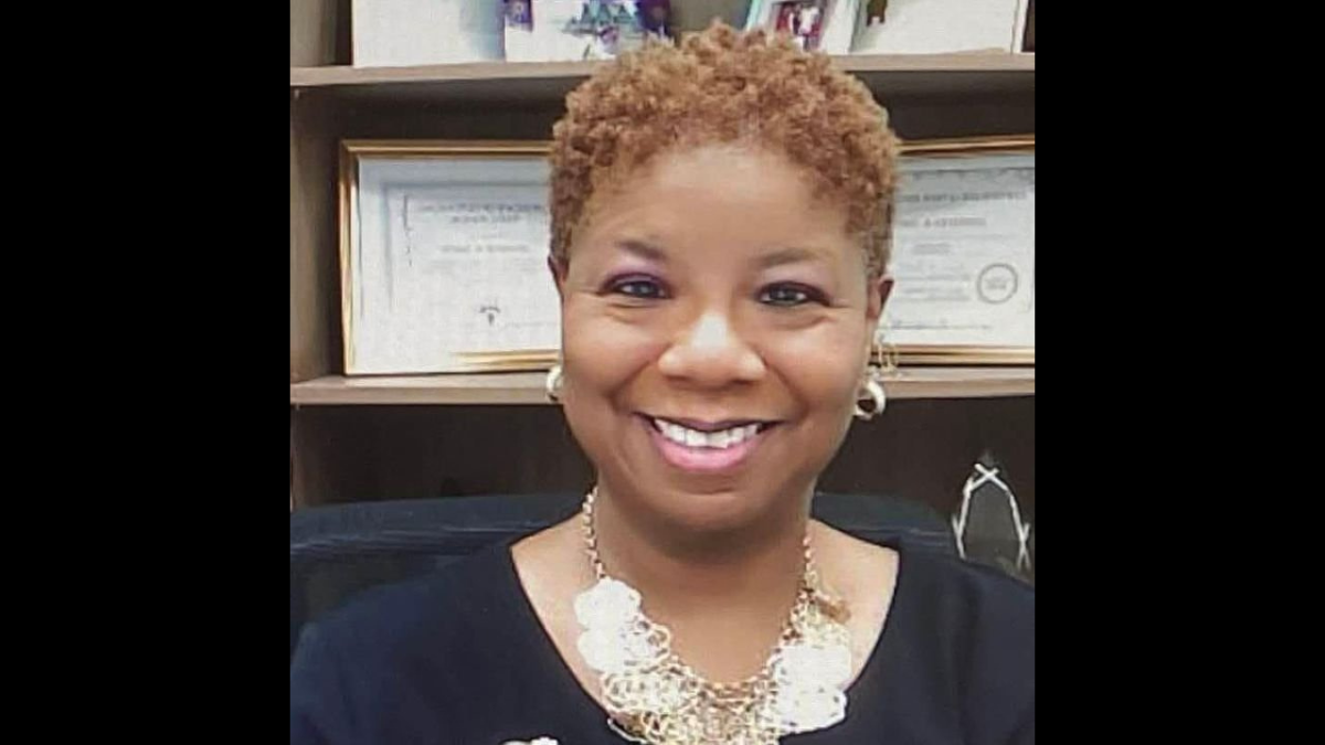 Superb Woman: Jennifer R. Smith - Texas Metro News
