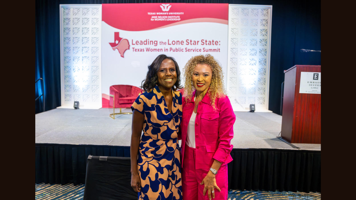 Deborah Roberts and Jen Hatmaker Shared Advice at “Leading the Lone ...
