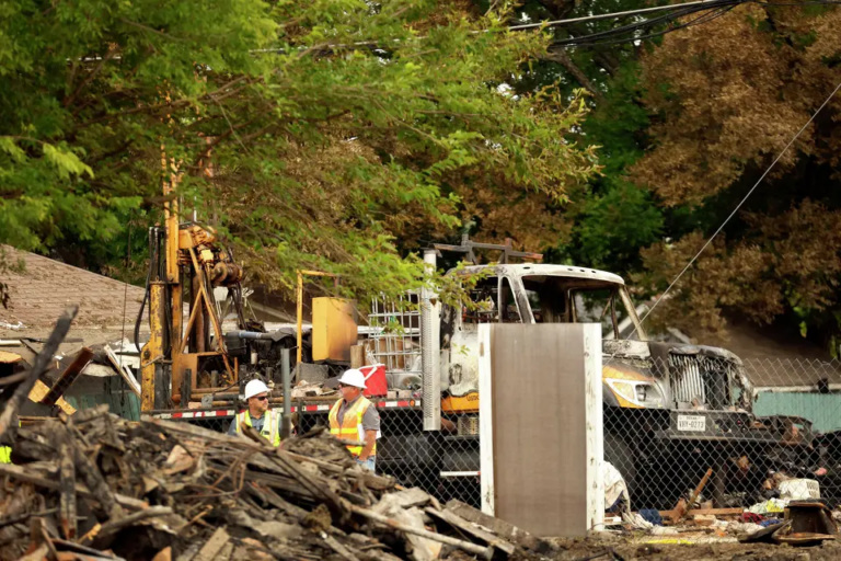 Drill rig gathering soil samples hit gas line at site of Dallas ...